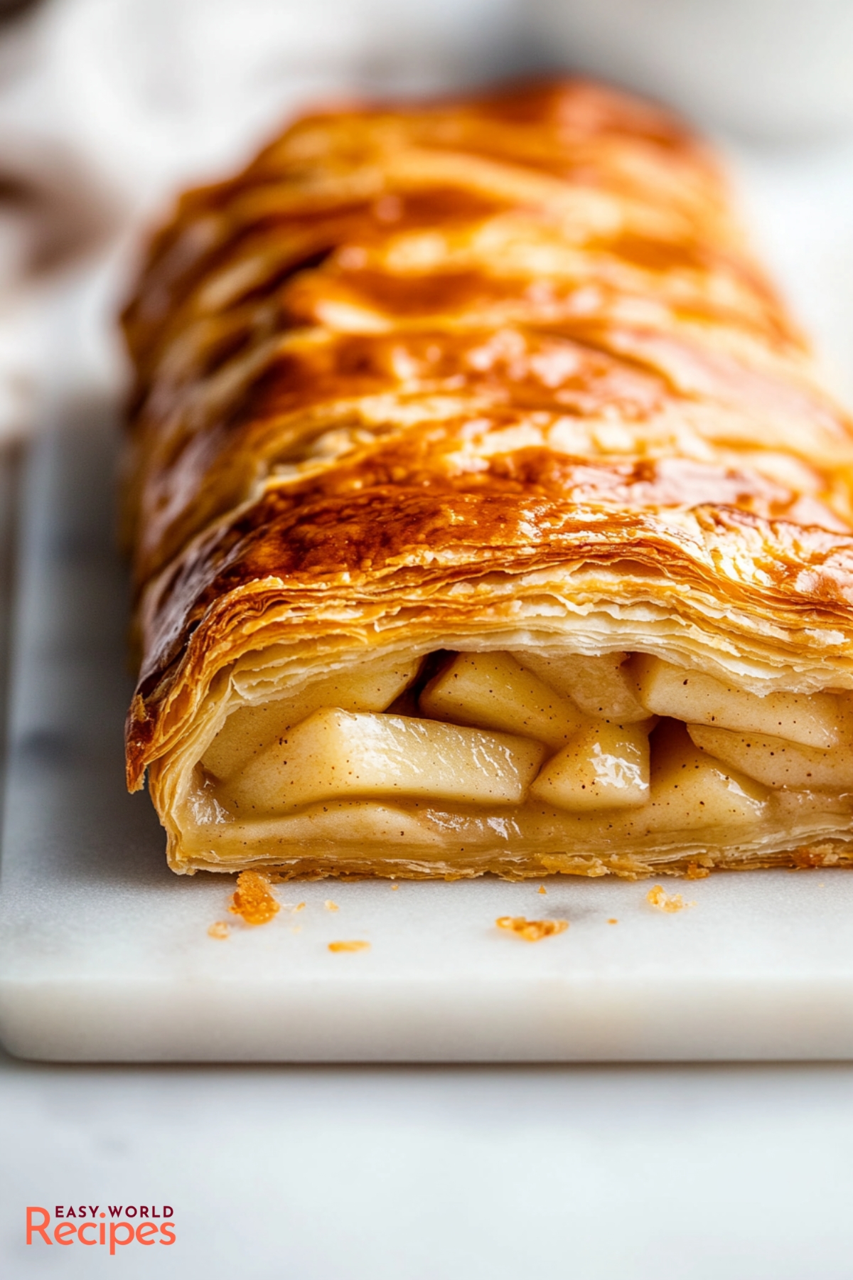 German Apple Strudel (Apfelstrudel) Recipe